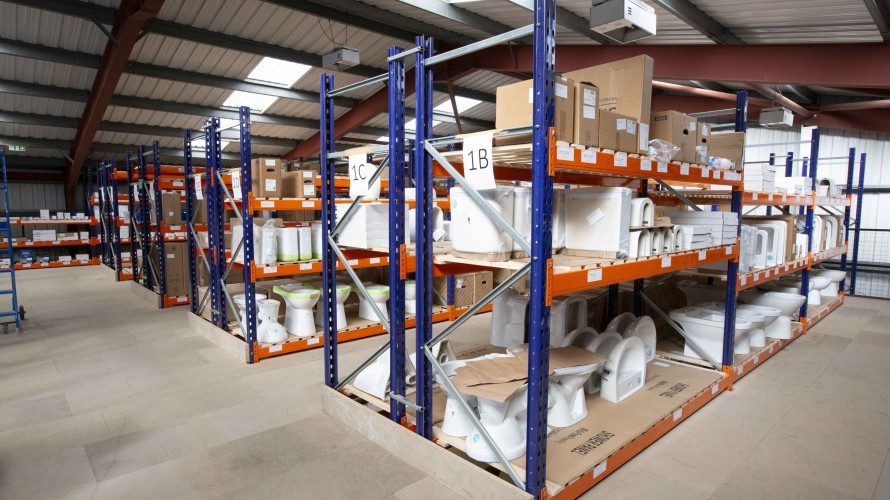 Wall hung easy fit frame and connector kit